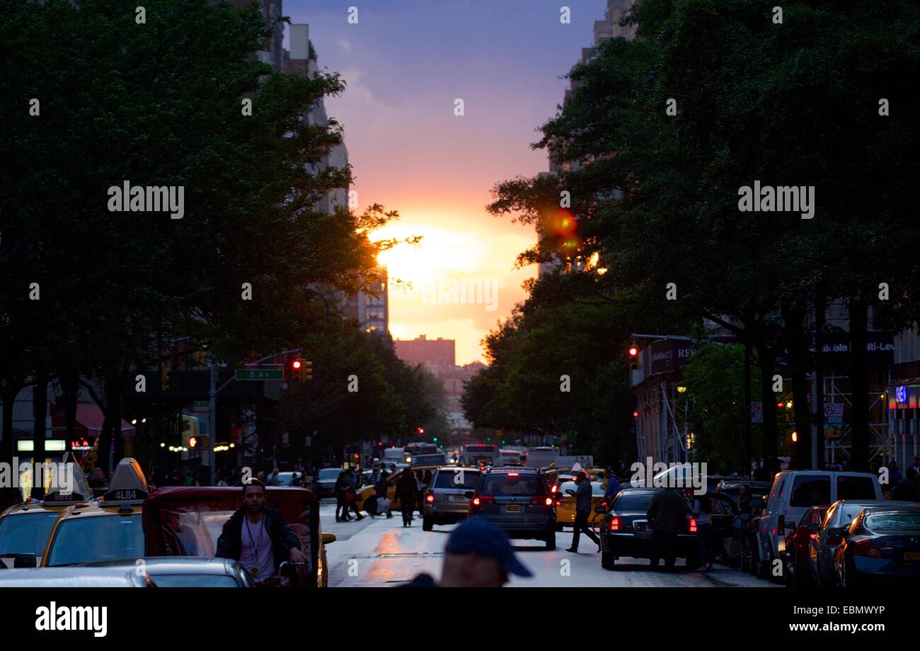 Manhattanhenge - sometimes referred to as the Manhattan Solstice - is a ...