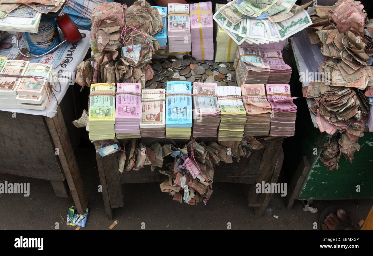 Bangladesh bank notes hi-res stock photography and images - Alamy