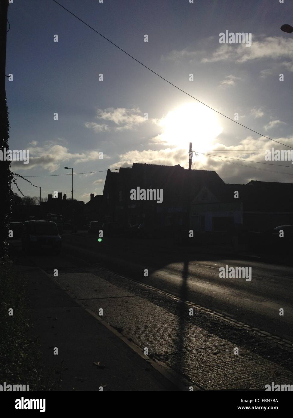 Oxfordshire, UK. 3rd December, 2014. Sunny weather in Steventon ...