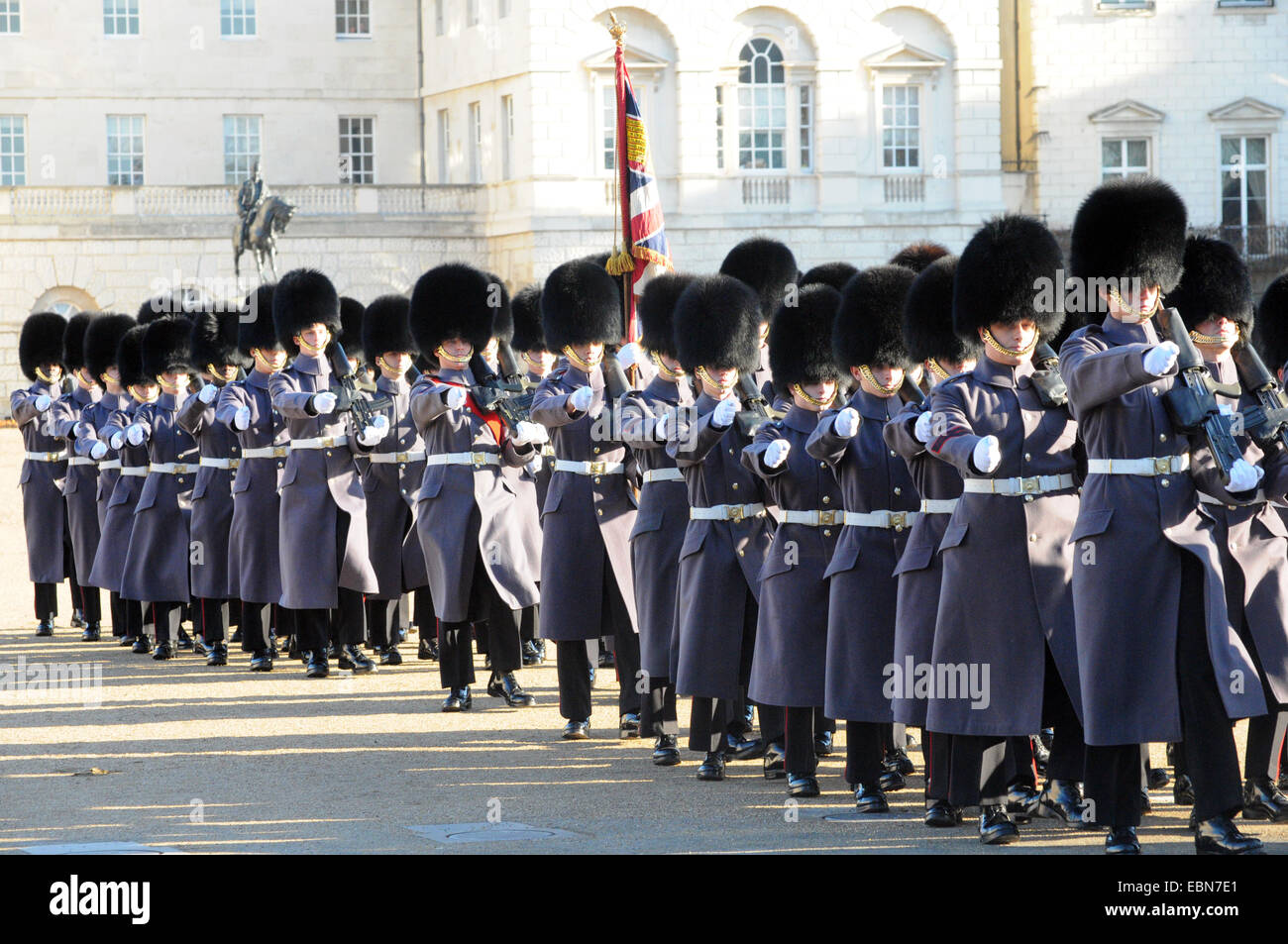 Grenadier guards winter hi-res stock photography and images - Alamy