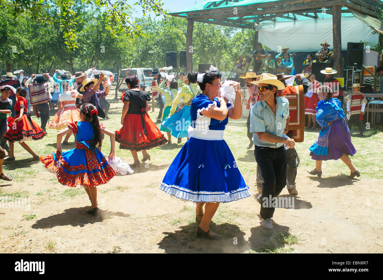 Dance ensemble hi-res stock photography and images - Alamy