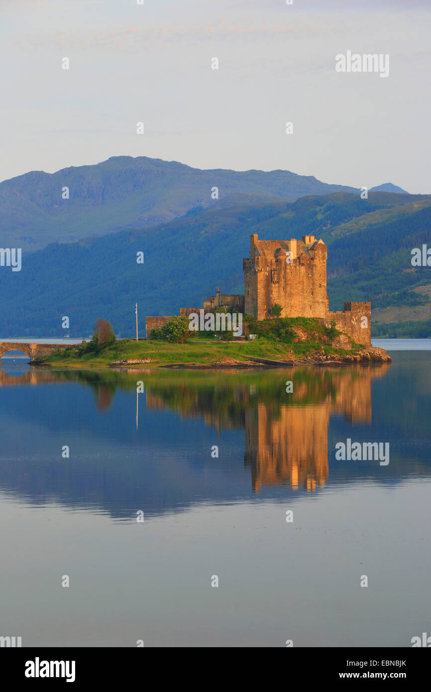 Light castle hi-res stock photography and images - Alamy