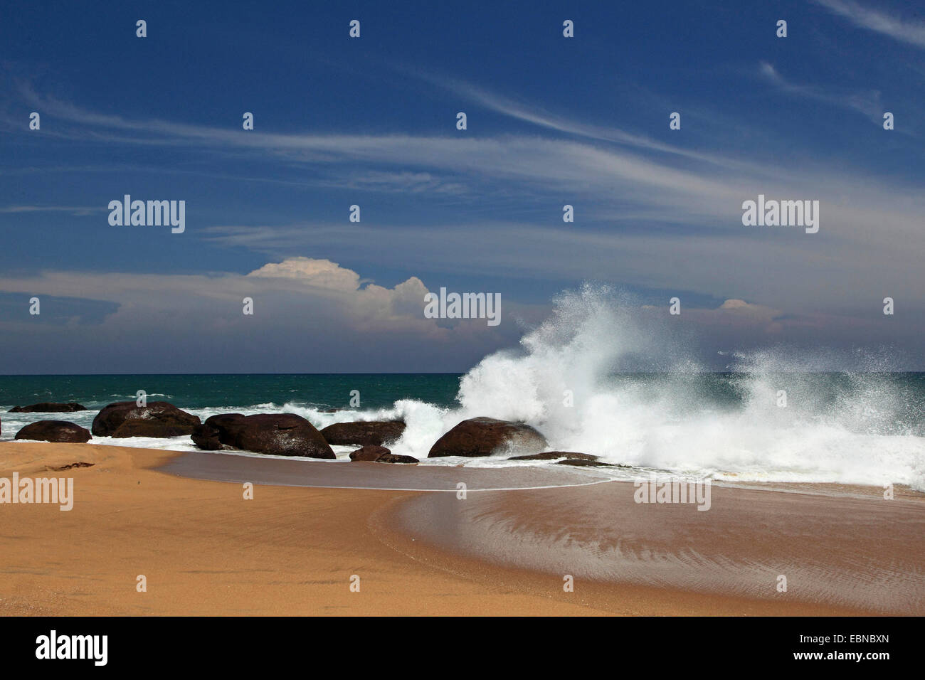 Yala national park beach hi-res stock photography and images - Alamy