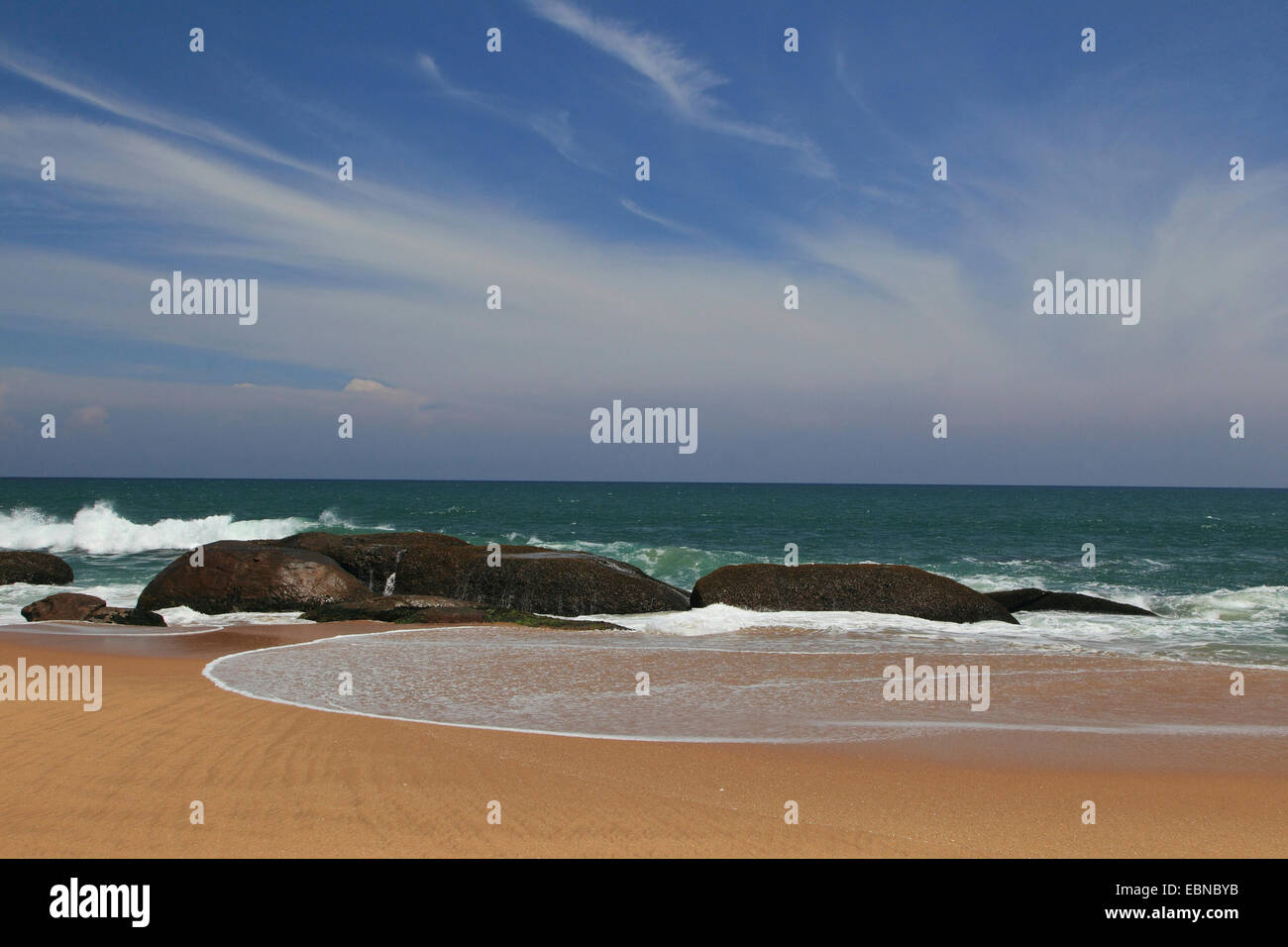 Yala national park beach hi-res stock photography and images - Alamy