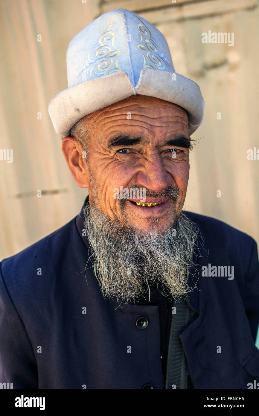 Gold teeth hi-res stock photography and images - Alamy