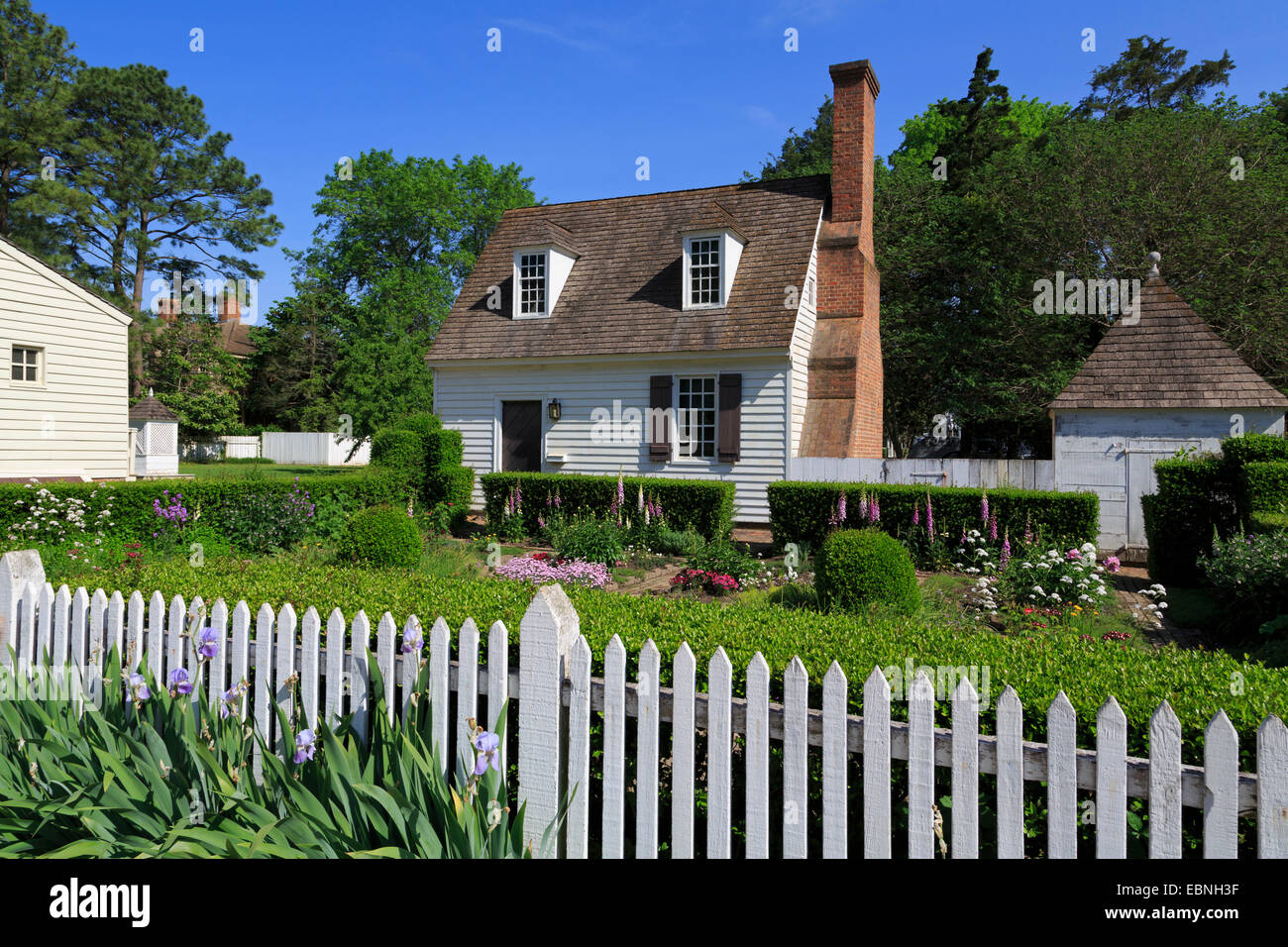 House in Colonial Williamsburg, Virginia, USA Stock Photo - Alamy