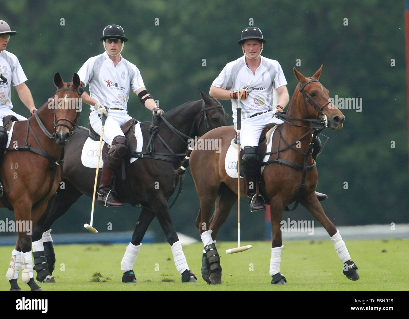 Prince Harry and Prince William play polo at Audi Challenge Featuring ...