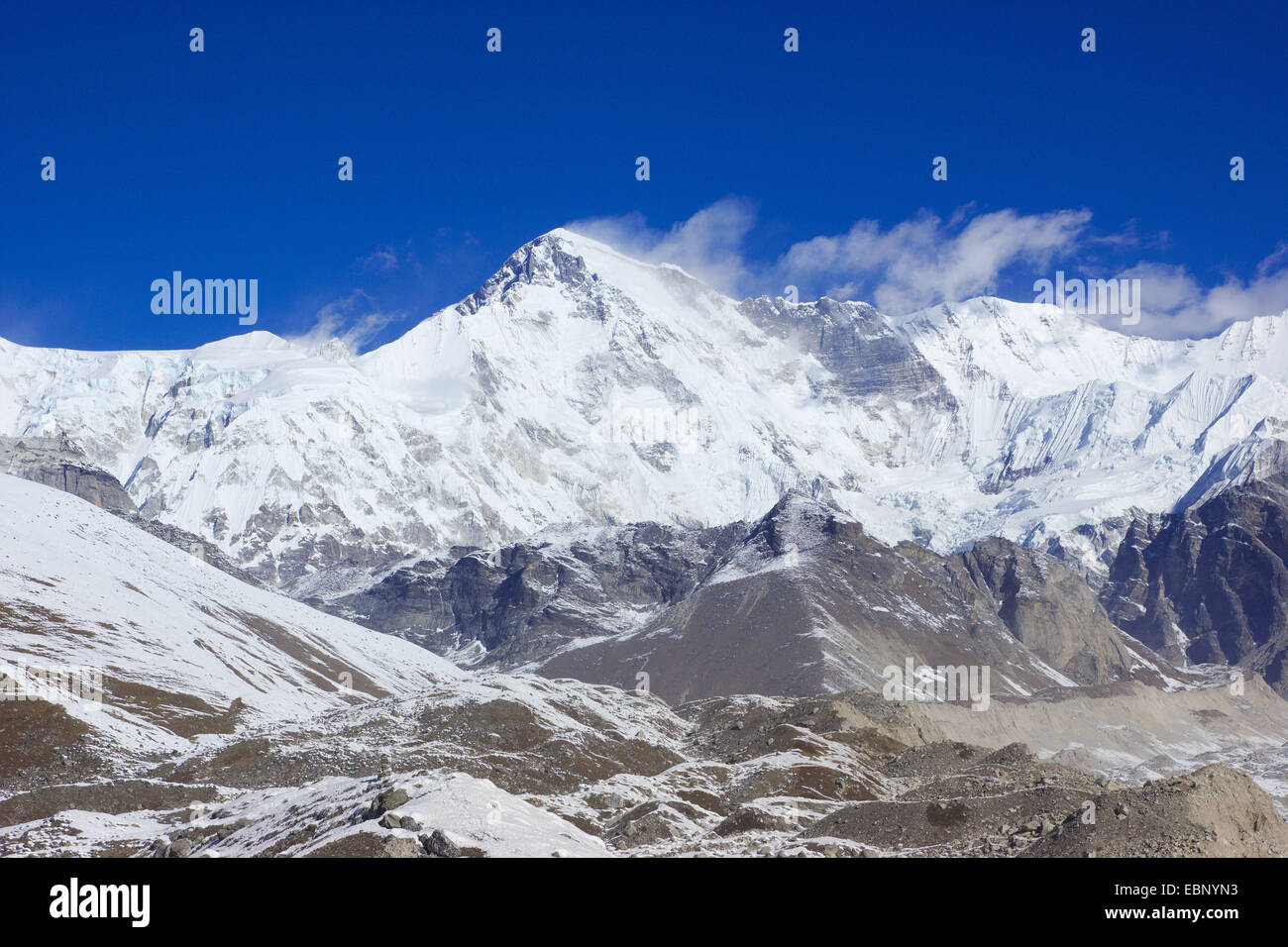 Cho Oyu view from 4. lake near Gokyo, Nepal, Himalaya, Khumbu Himal ...