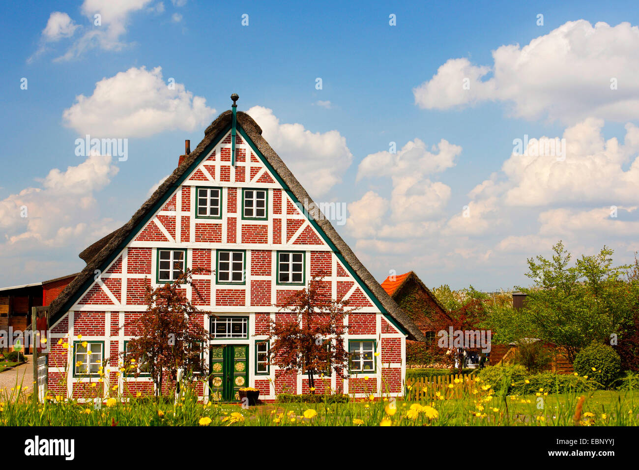 Altes land farm house hi-res stock photography and images - Alamy