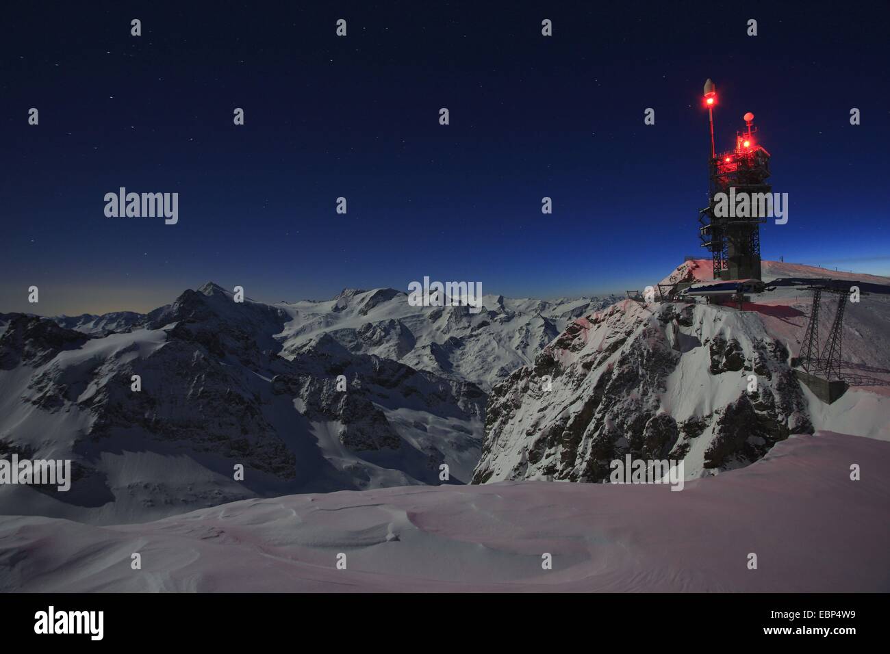 Swiss stations hi-res stock photography and images - Alamy