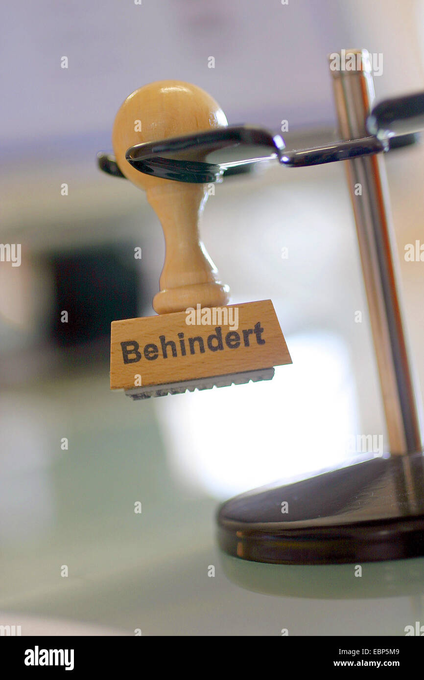 Behindert hi-res stock photography and images - Alamy