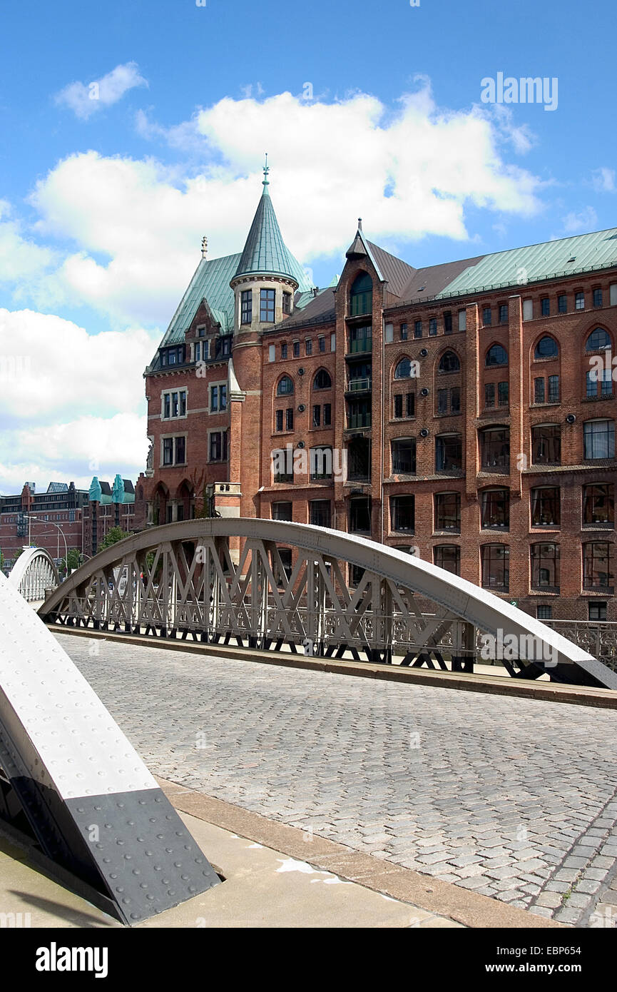 Ancient storehouse hi-res stock photography and images - Alamy