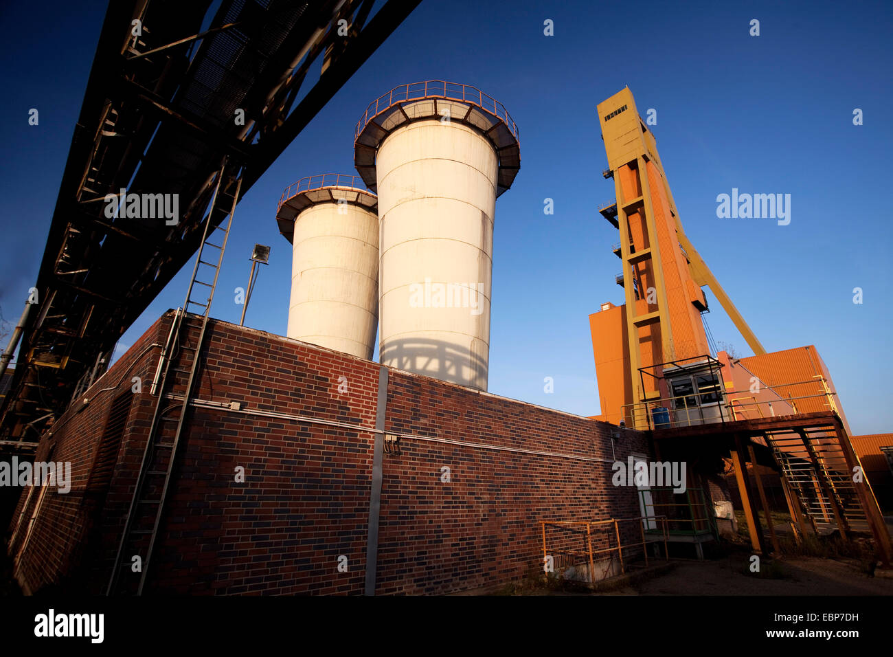 Neu monopol hi-res stock photography and images - Alamy