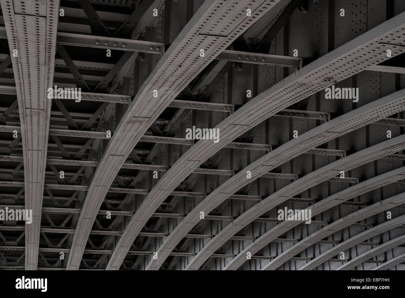 Beams underneath a bridge Stock Photo - Alamy