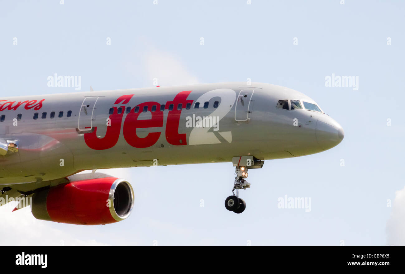 Jet2 Airlines Boeing 757, approaching Manchester International Airport ...