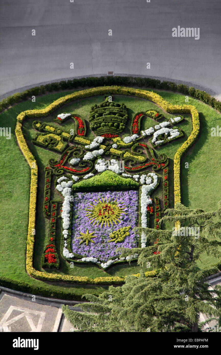 coat of arms of the Holy See Papal symbol flower arrangement in Vatican ...