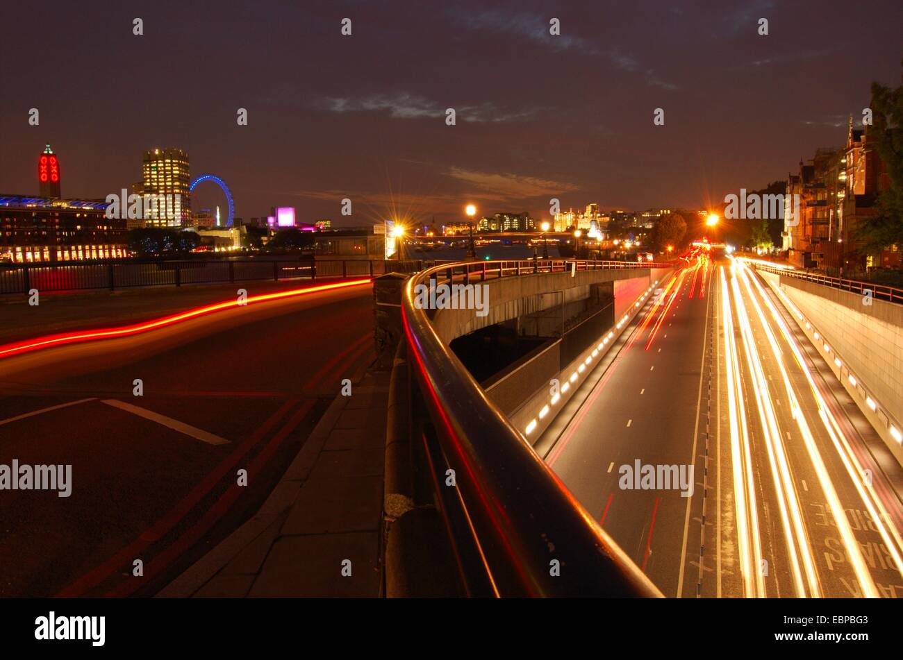 Victoria embankment street traffic hi-res stock photography and images ...