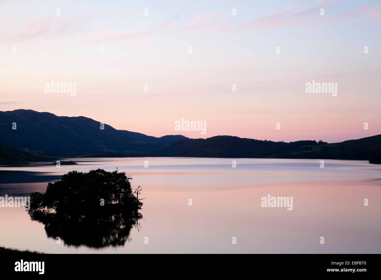 Crummock valley hi-res stock photography and images - Alamy