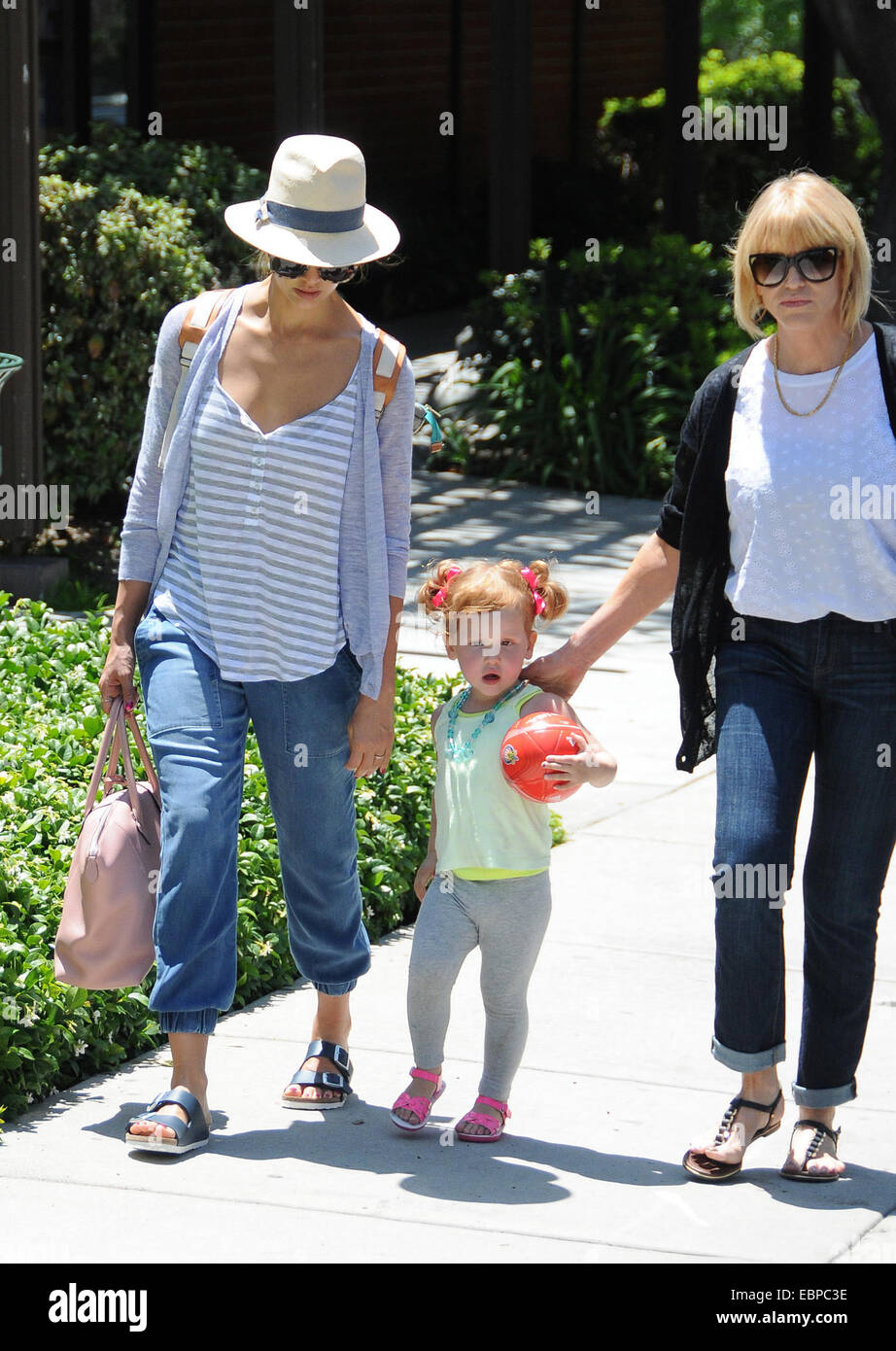 Jessica Alba enjoys a day at the park with her mother Catherine Jensen ...