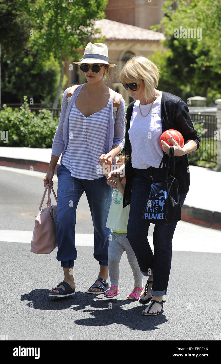 Jessica Alba enjoys a day at the park with her mother Catherine Jensen ...