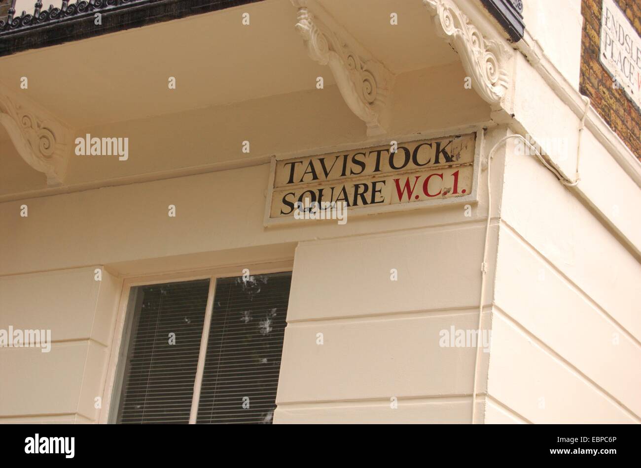 Street sign at Tavistock Square in London, England Stock Photo - Alamy