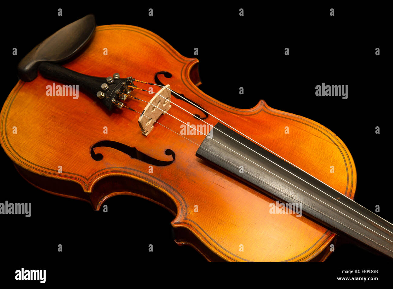 Vintage violin hi-res stock photography and images - Alamy