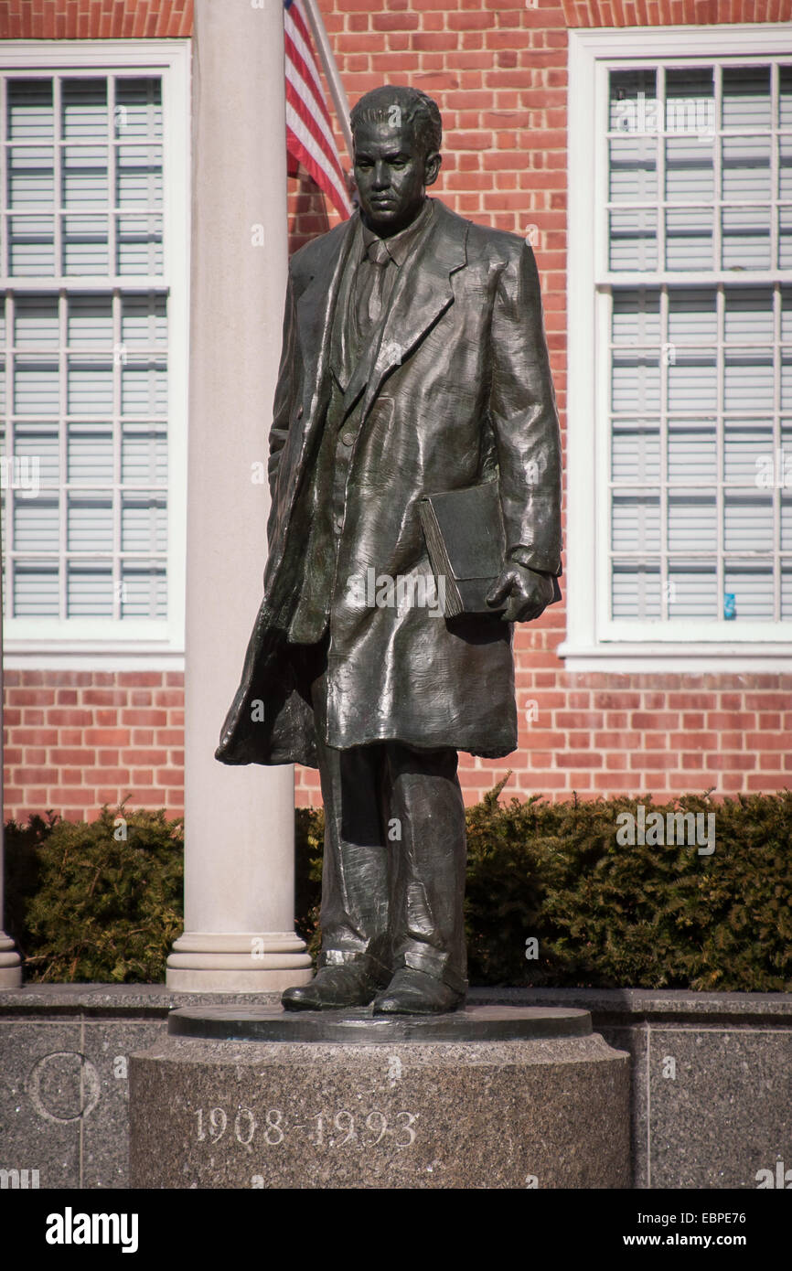 Statue of Thurgood Marshall, part of monument outside Maryland State ...