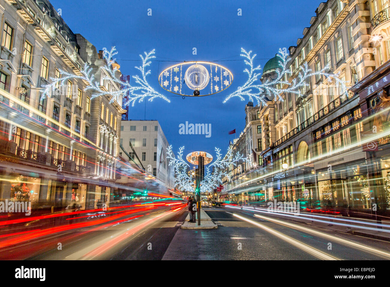 Regent street london shopping nightime hi-res stock photography and ...