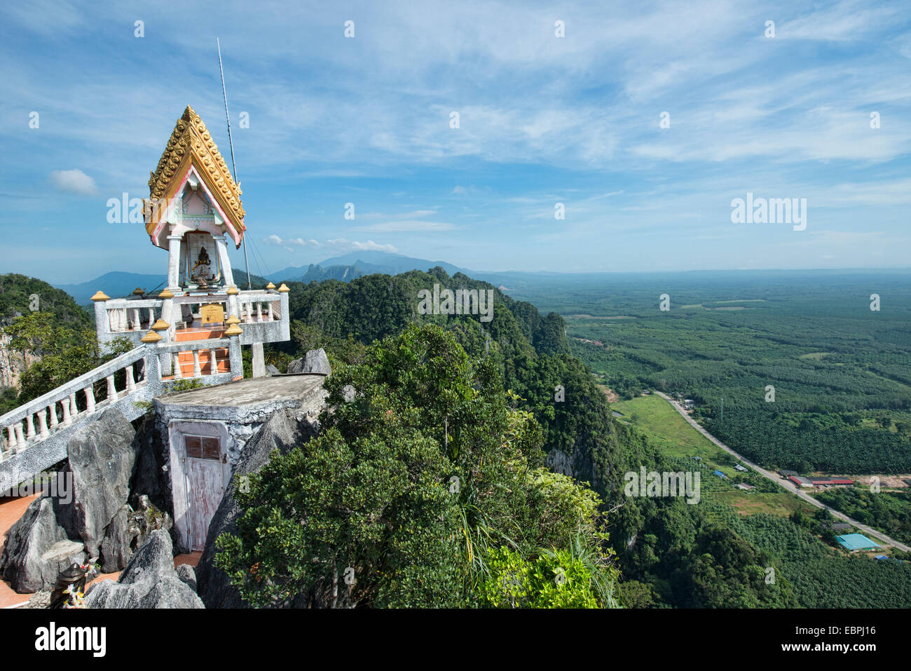View tiger cave temple krabi hi-res stock photography and images - Alamy