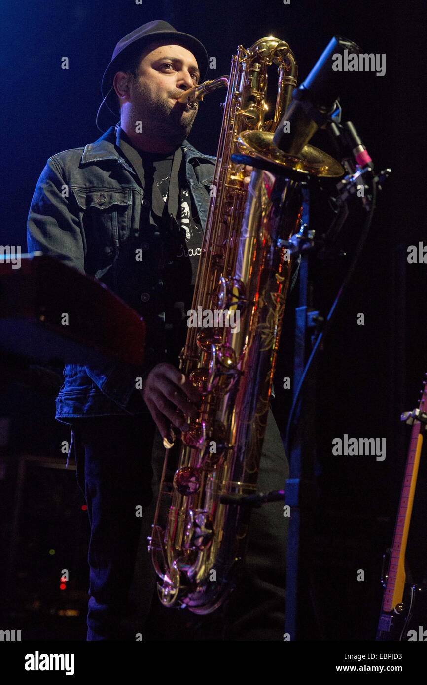 James king fitz tantrums performs hi-res stock photography and images ...