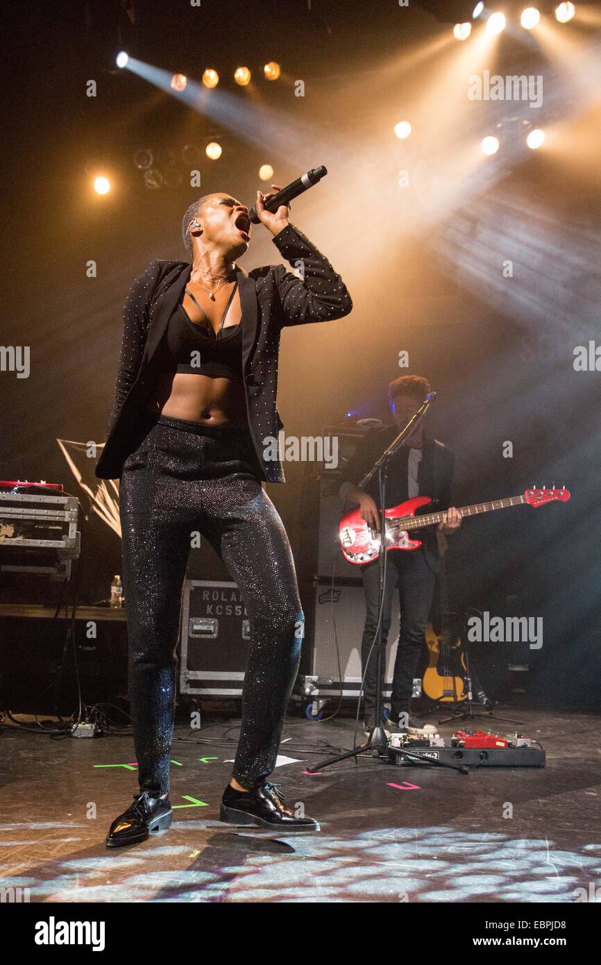 Milwaukee, Wisconsin, USA. 2nd Dec, 2014. Singer NOELLE SCAGGS of Fitz ...