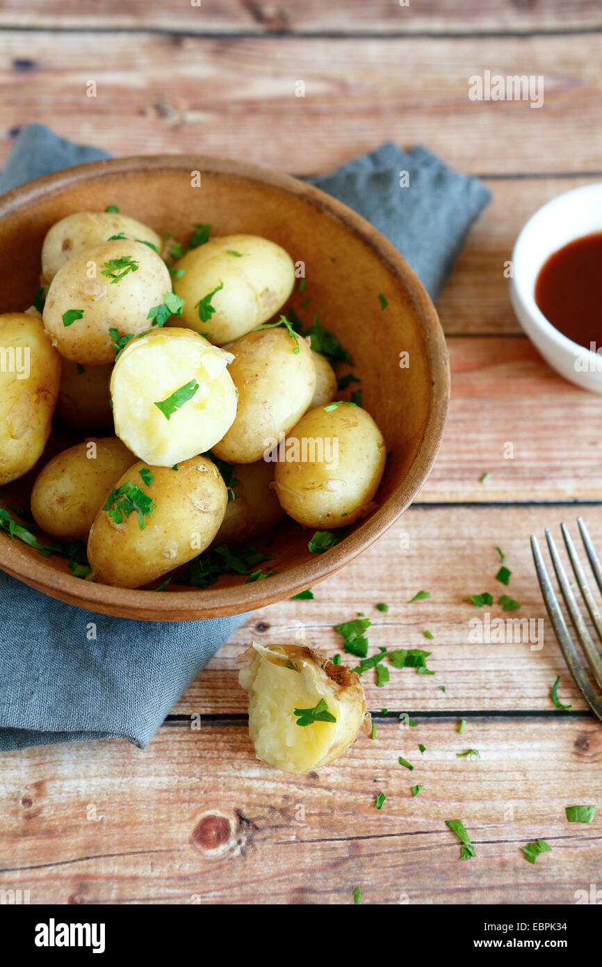 Food bowl sliced potatoes hi-res stock photography and images - Alamy