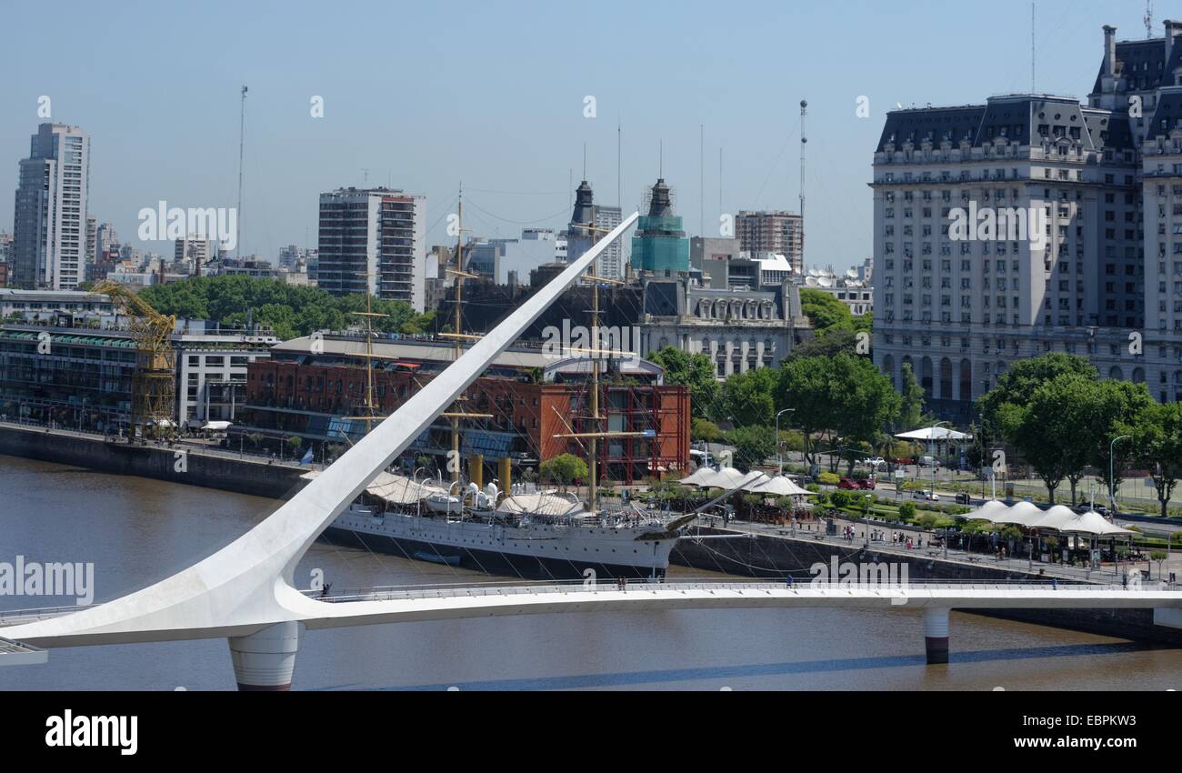 Womans bridge hi-res stock photography and images - Alamy