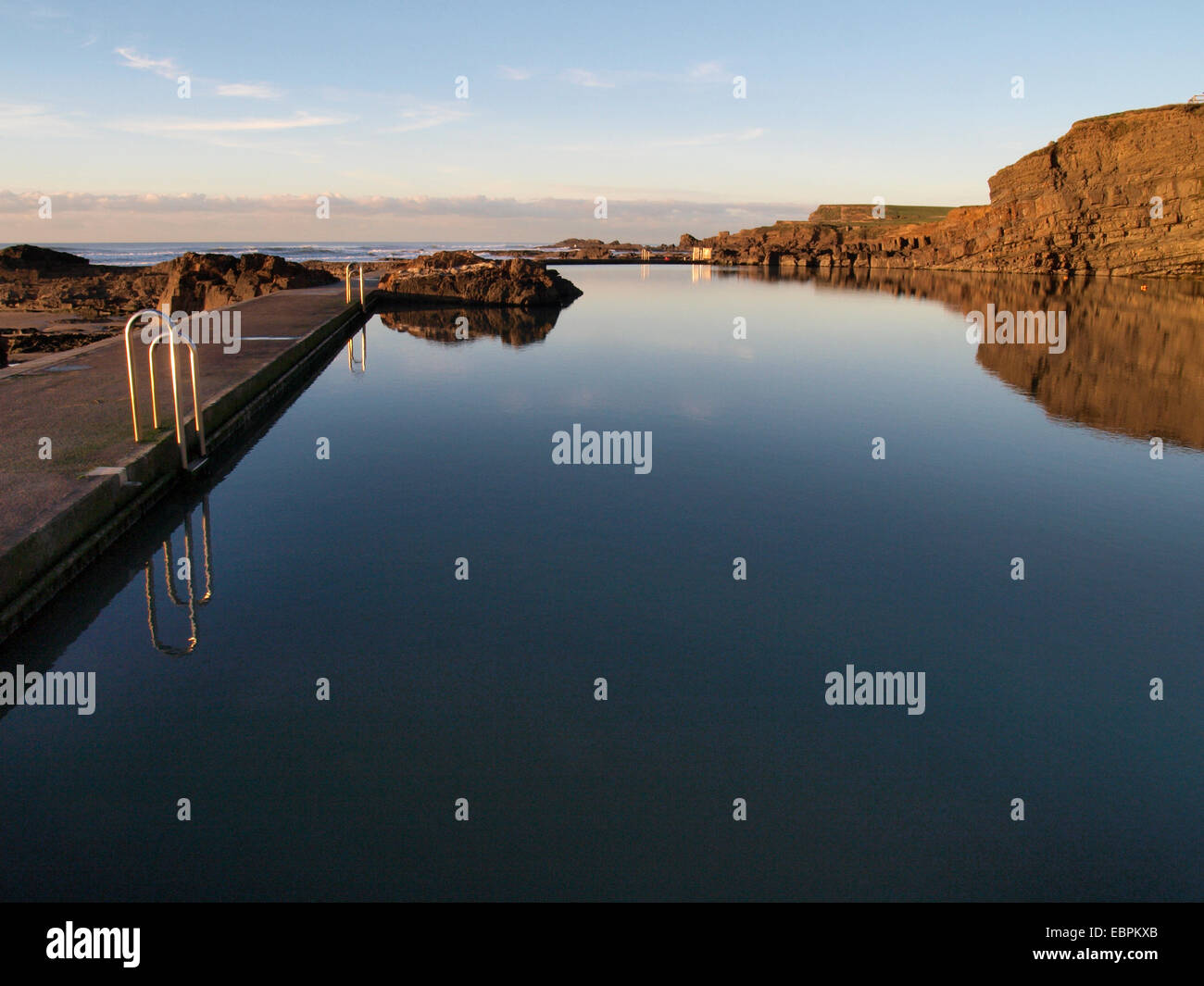 Bude sea pool, Cornwall, UK Stock Photo - Alamy