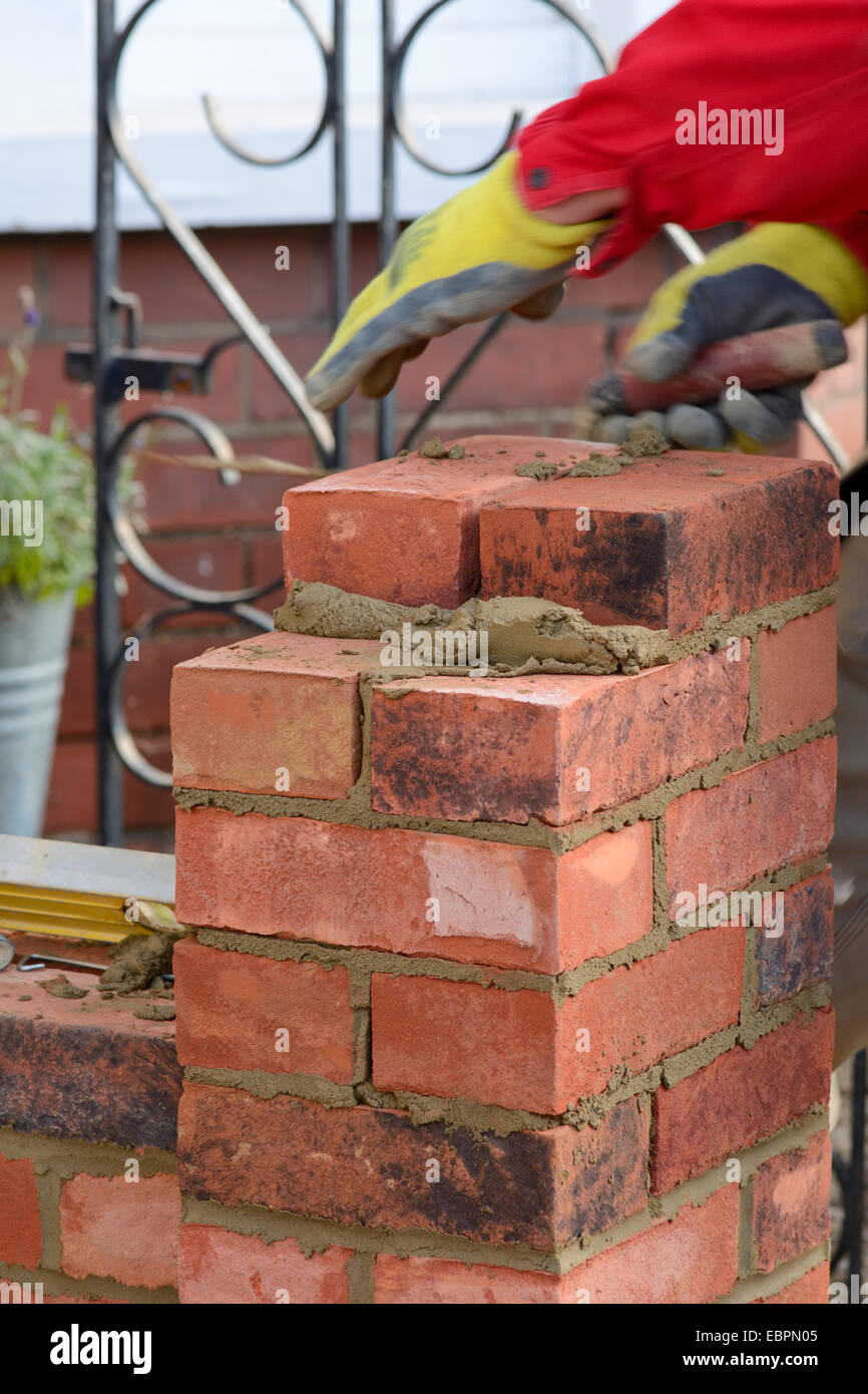 Bricklaying occupation hi-res stock photography and images - Alamy