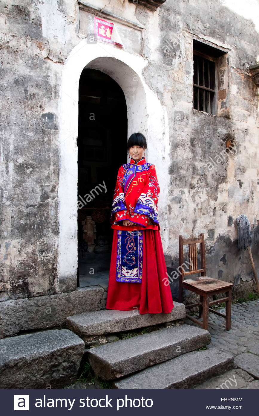 Chinese Women Traditional Dress Stock Photos & Chinese Women ... Chinese Women Traditional Dress Stock Photos & Chinese Women ...