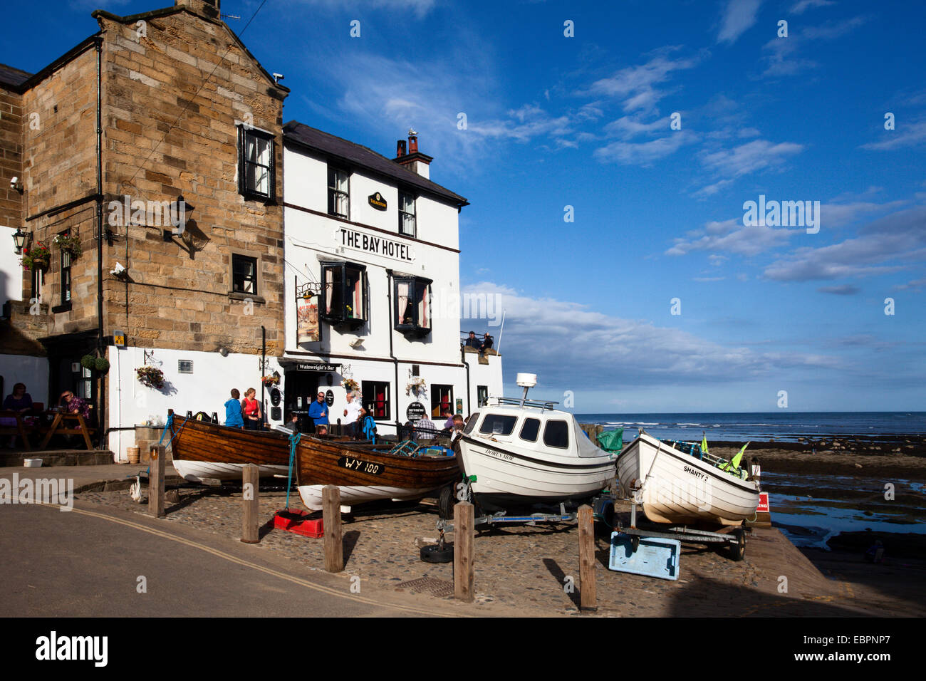 Dock of the bay hi-res stock photography and images - Alamy
