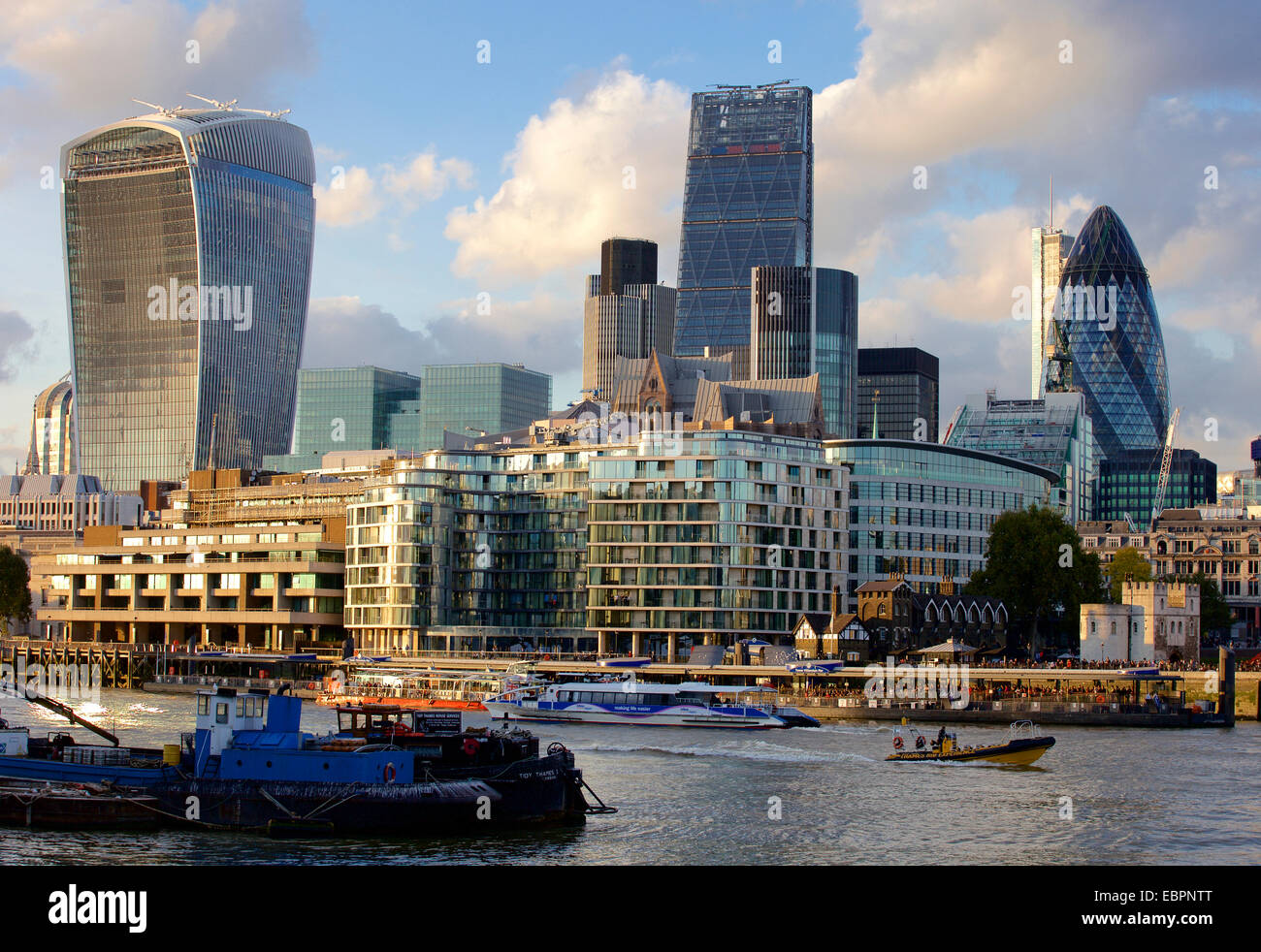 Buildings in the Financial district of the City of London, London ...