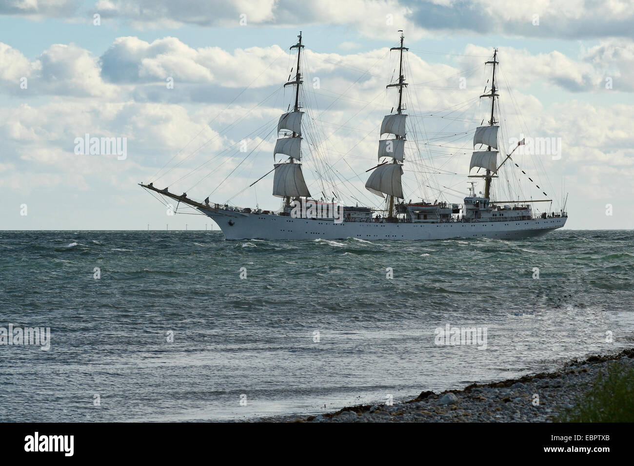 Grey sailing ship hi-res stock photography and images - Alamy