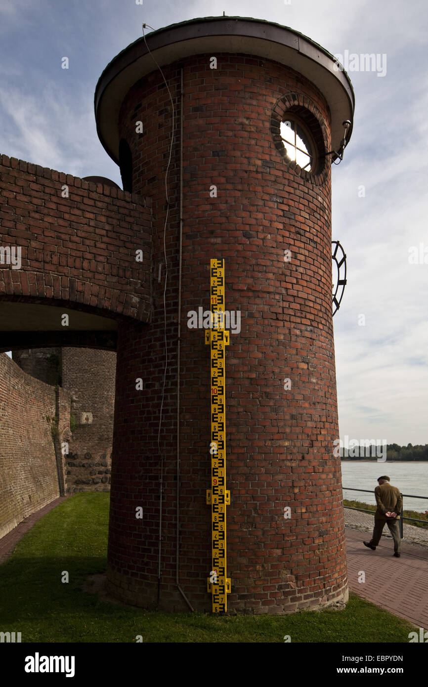 Flood water marker hi-res stock photography and images - Alamy