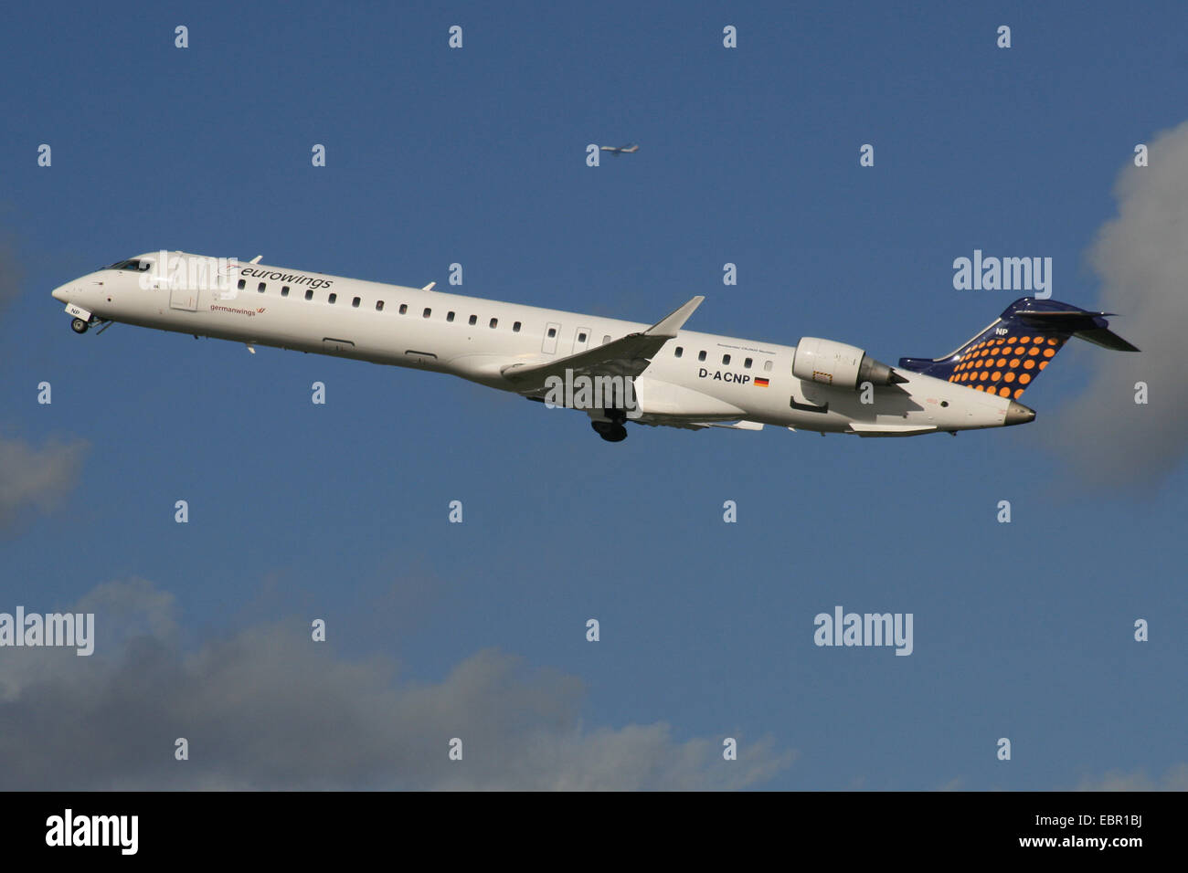 Regional jet hi-res stock photography and images - Alamy