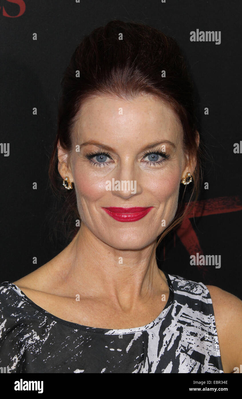 Pretty Little Liars Celebrates 100 Episodes Featuring: Laura Leighton ...