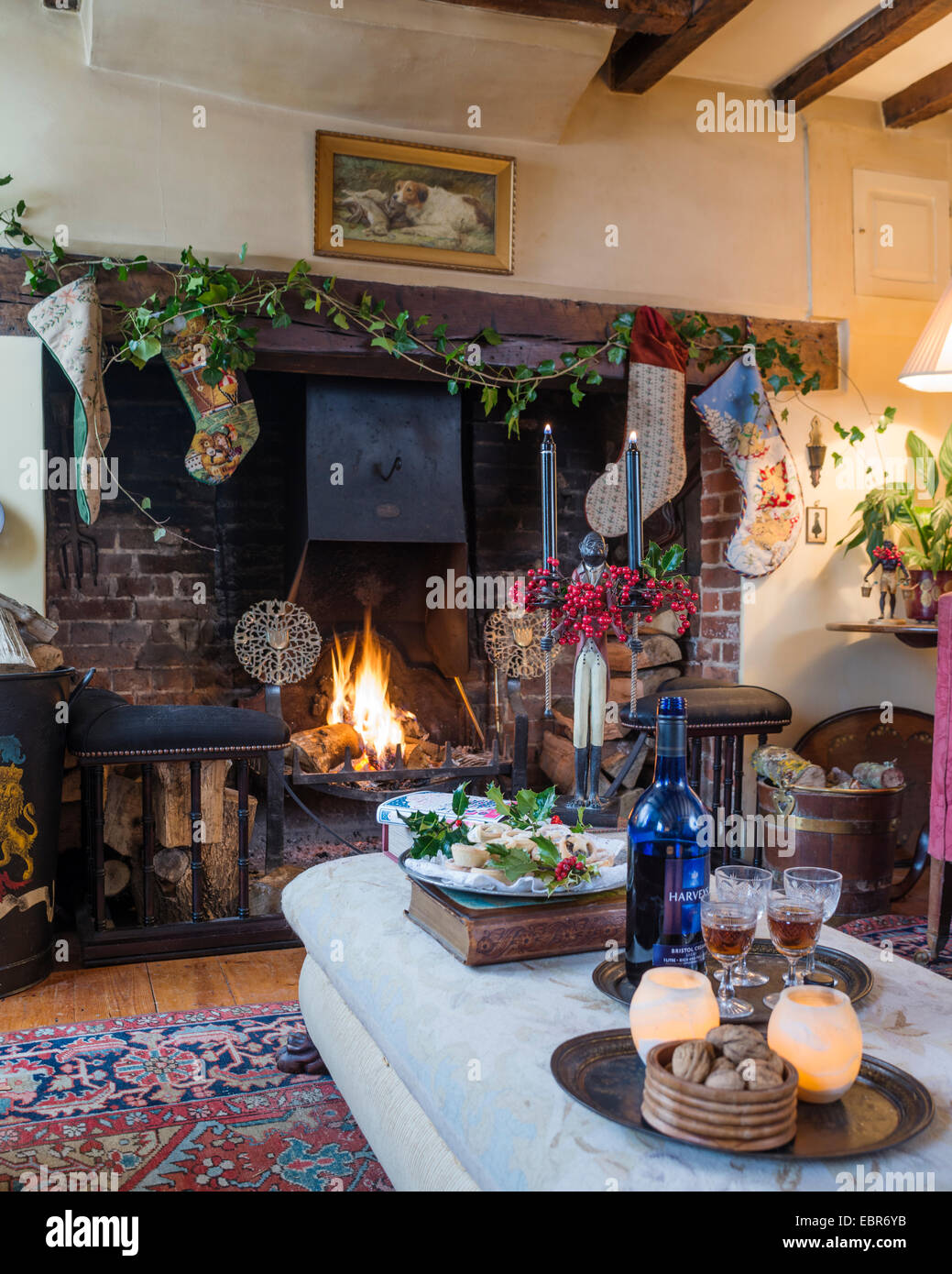 Inglenook fireplace hi-res stock photography and images - Alamy