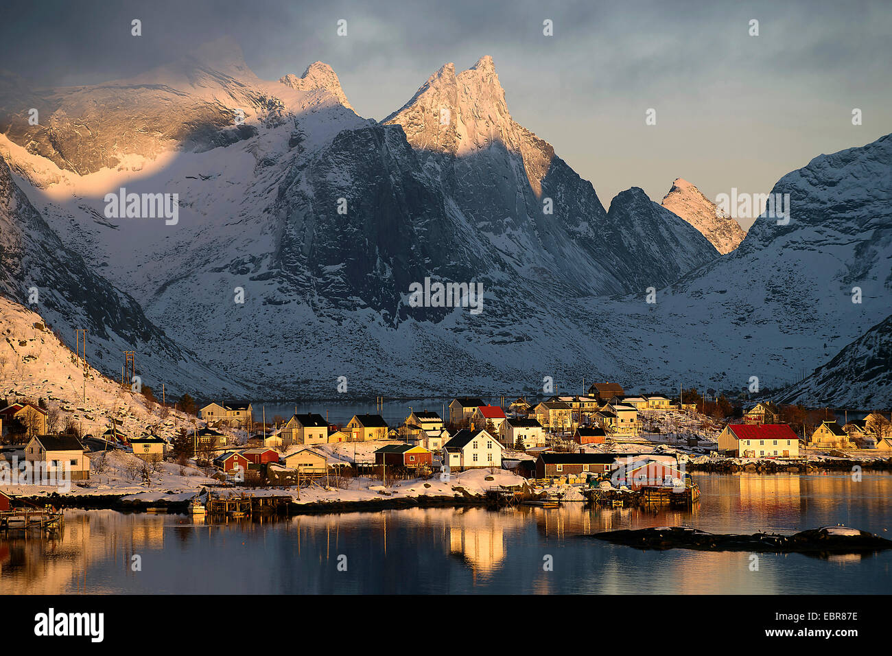 Reine norway hi-res stock photography and images - Alamy