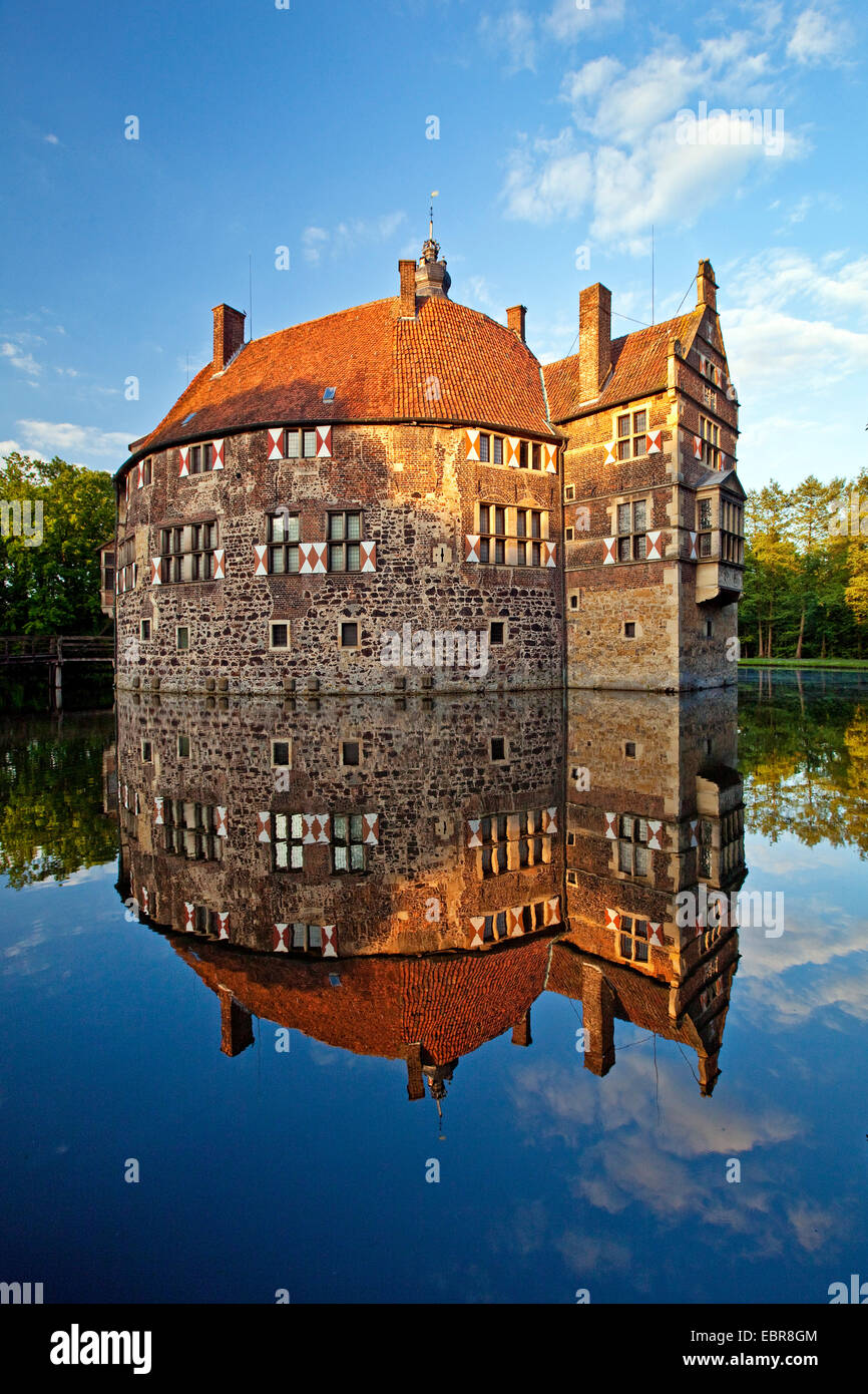 Vischering Castle in Luedinghausen, Germany, North Rhine-Westphalia ...