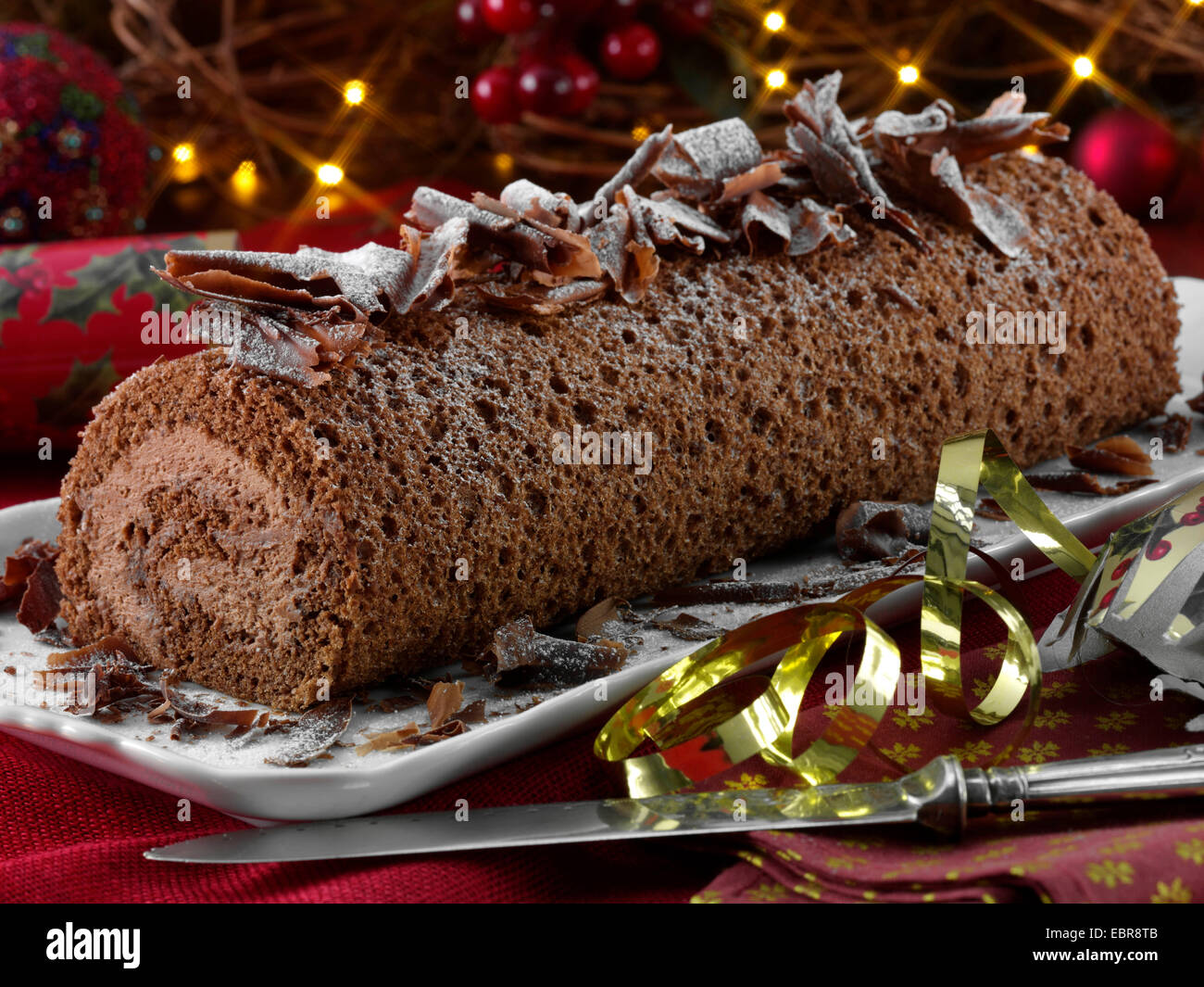 Traditional yule log hi-res stock photography and images - Alamy