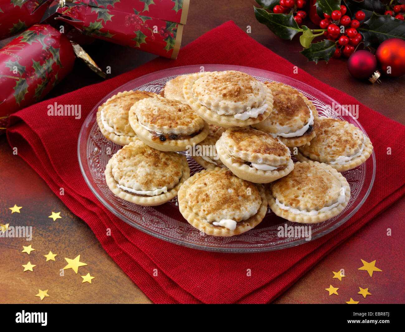 Golden pies hi-res stock photography and images - Alamy