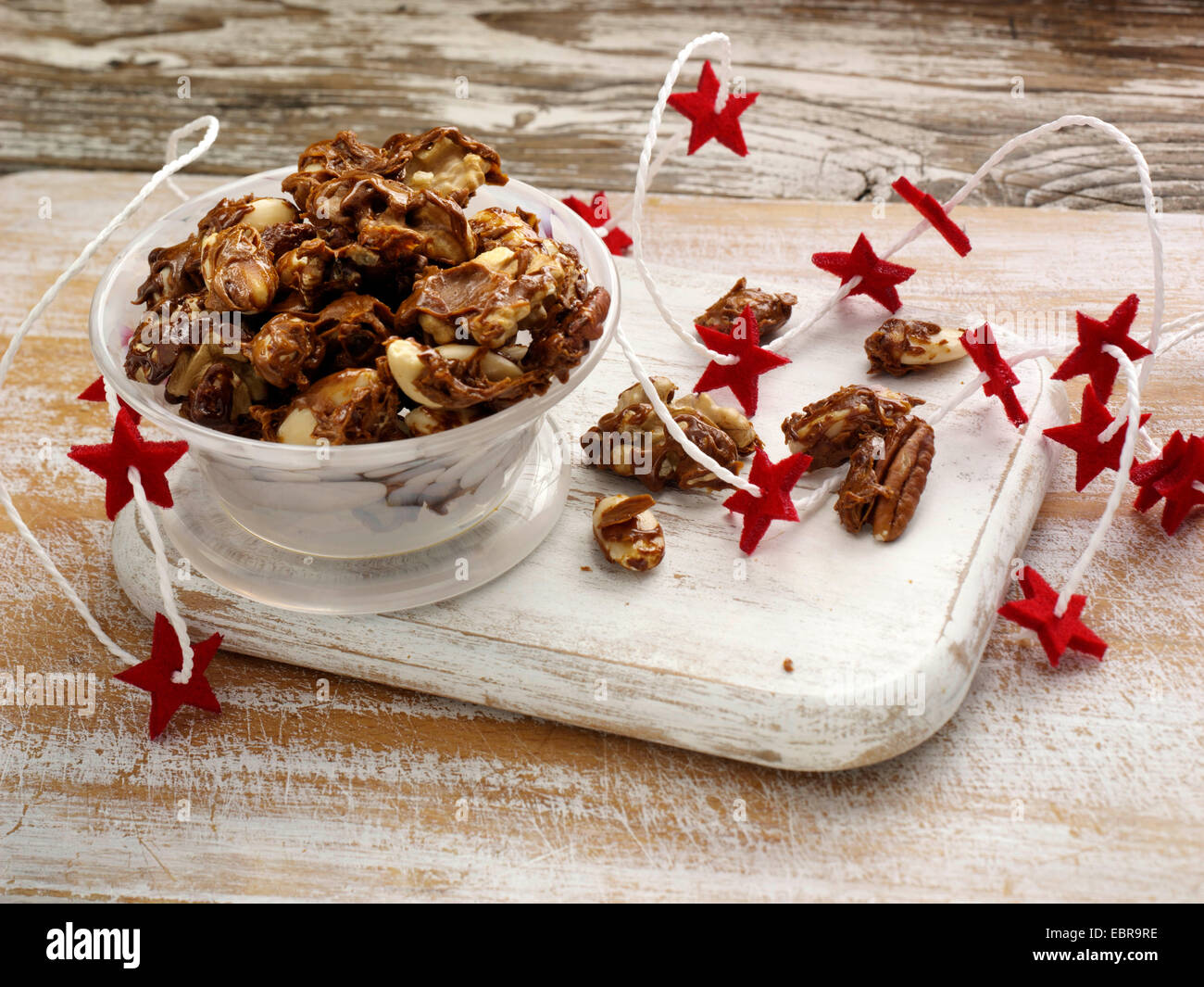 Caramelized sweet xmas nuts hi-res stock photography and images - Alamy