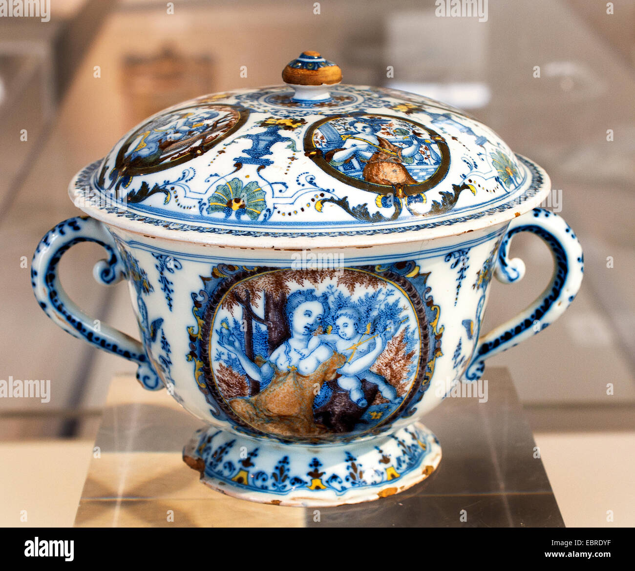 Tapadora hi-res stock photography and images - Alamy