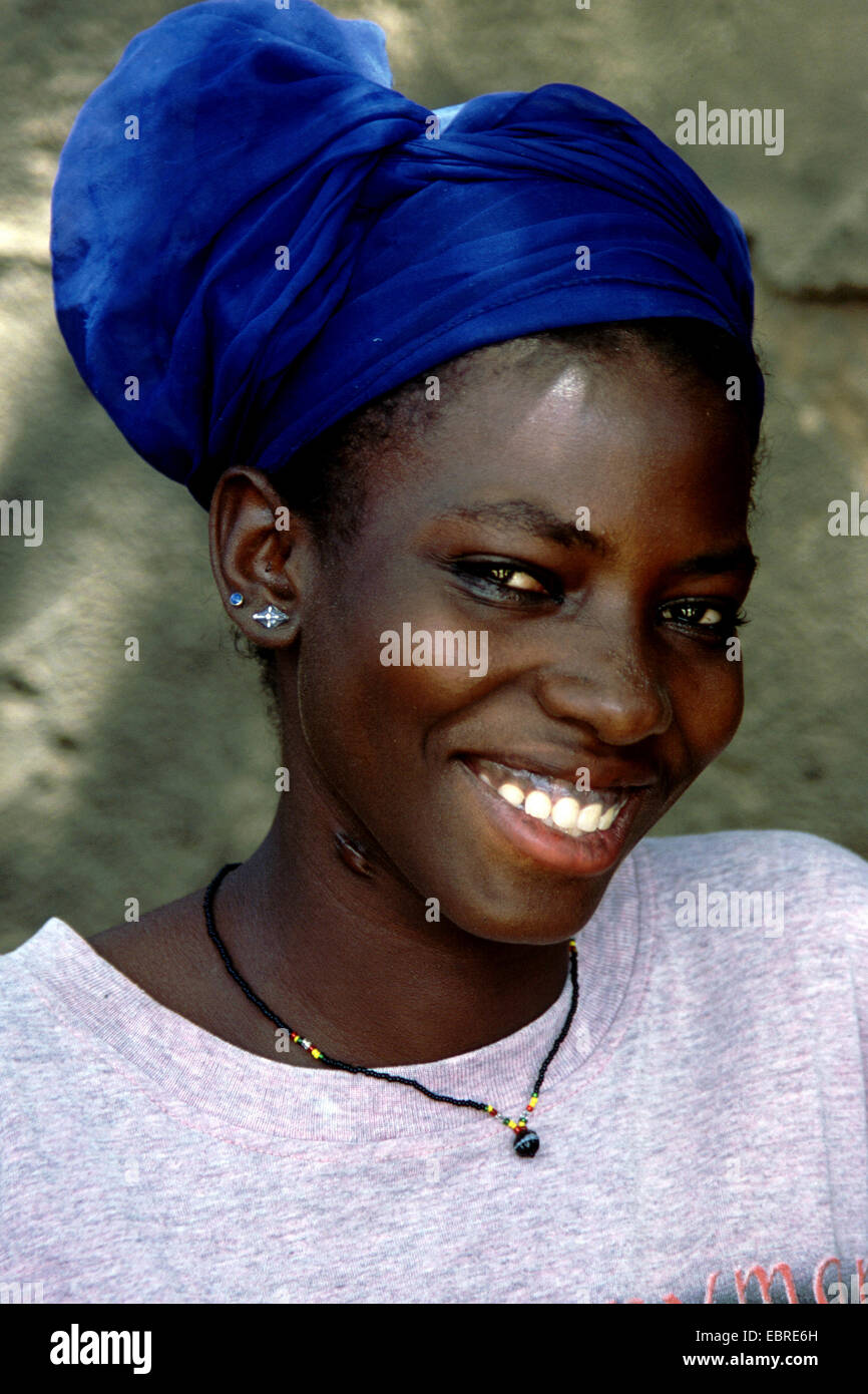 Mali teenager person portrait hi-res stock photography and images - Alamy